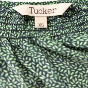 Tucker | Dresses | Tuckernuck Tucker Green Silk Print Button Front ...